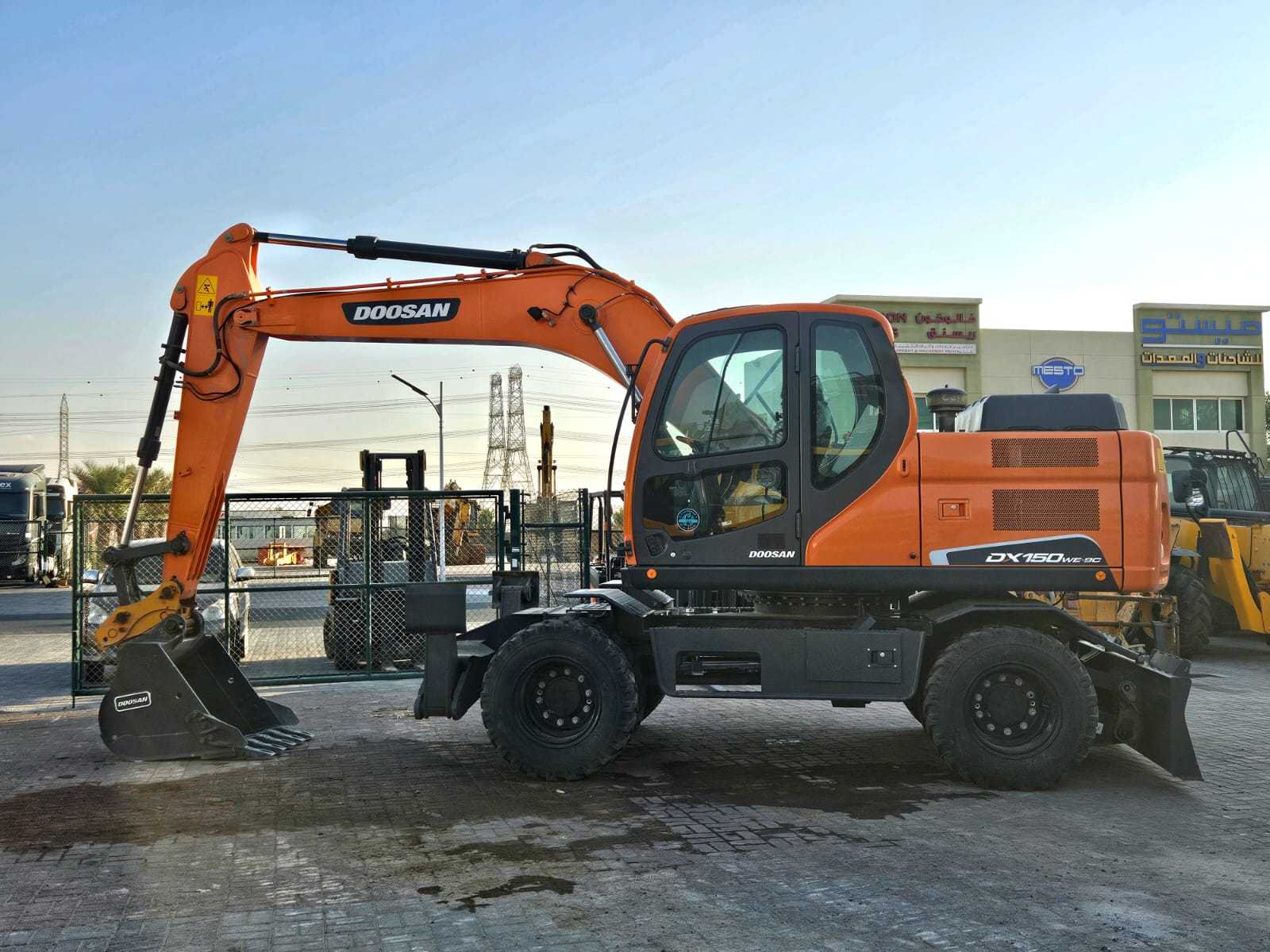 DOOSAN DX150WE-9CN | MHJ Heavy Equipment Trading LLC