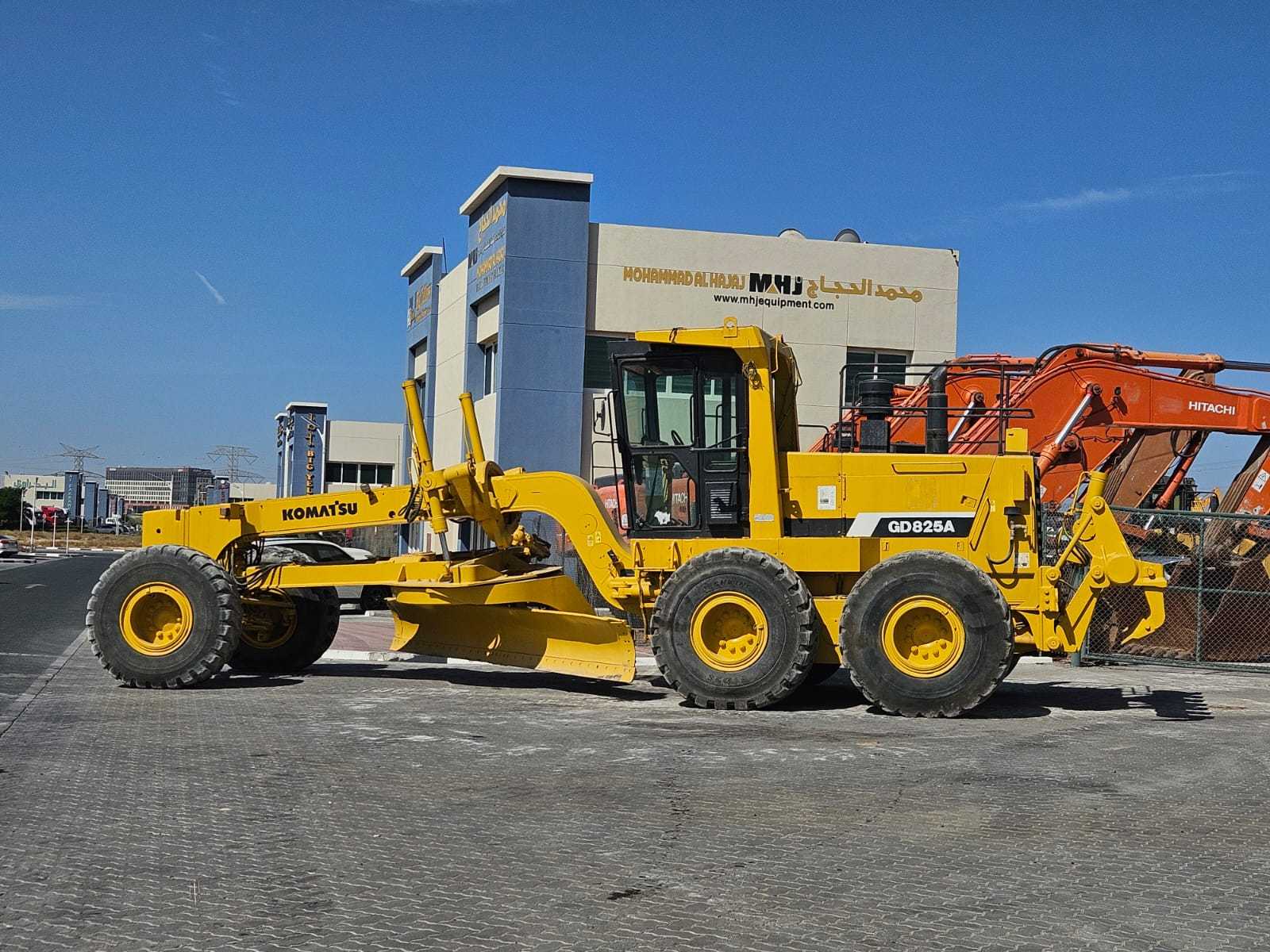 KOMATSU GD825A-2 | MHJ Heavy Equipment Trading LLC